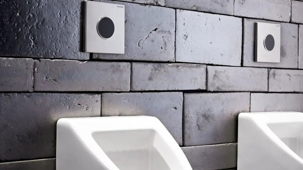 Geberit 116.035 Urinal Flush Control with Electronic Flush Actuation ...